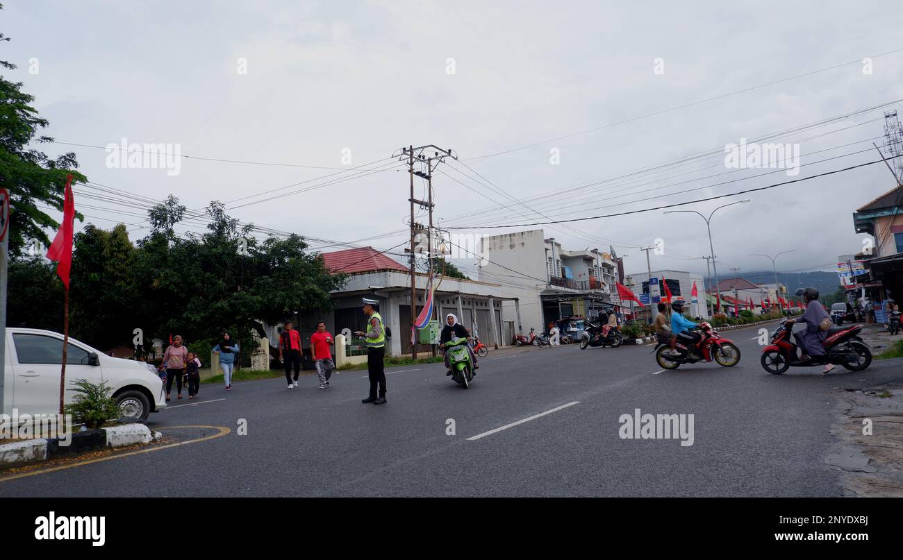 The Traffic Police Are Controlling The Traffic Flow In The City Of ...