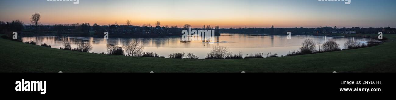 Furzton lake hi-res stock photography and images - Alamy