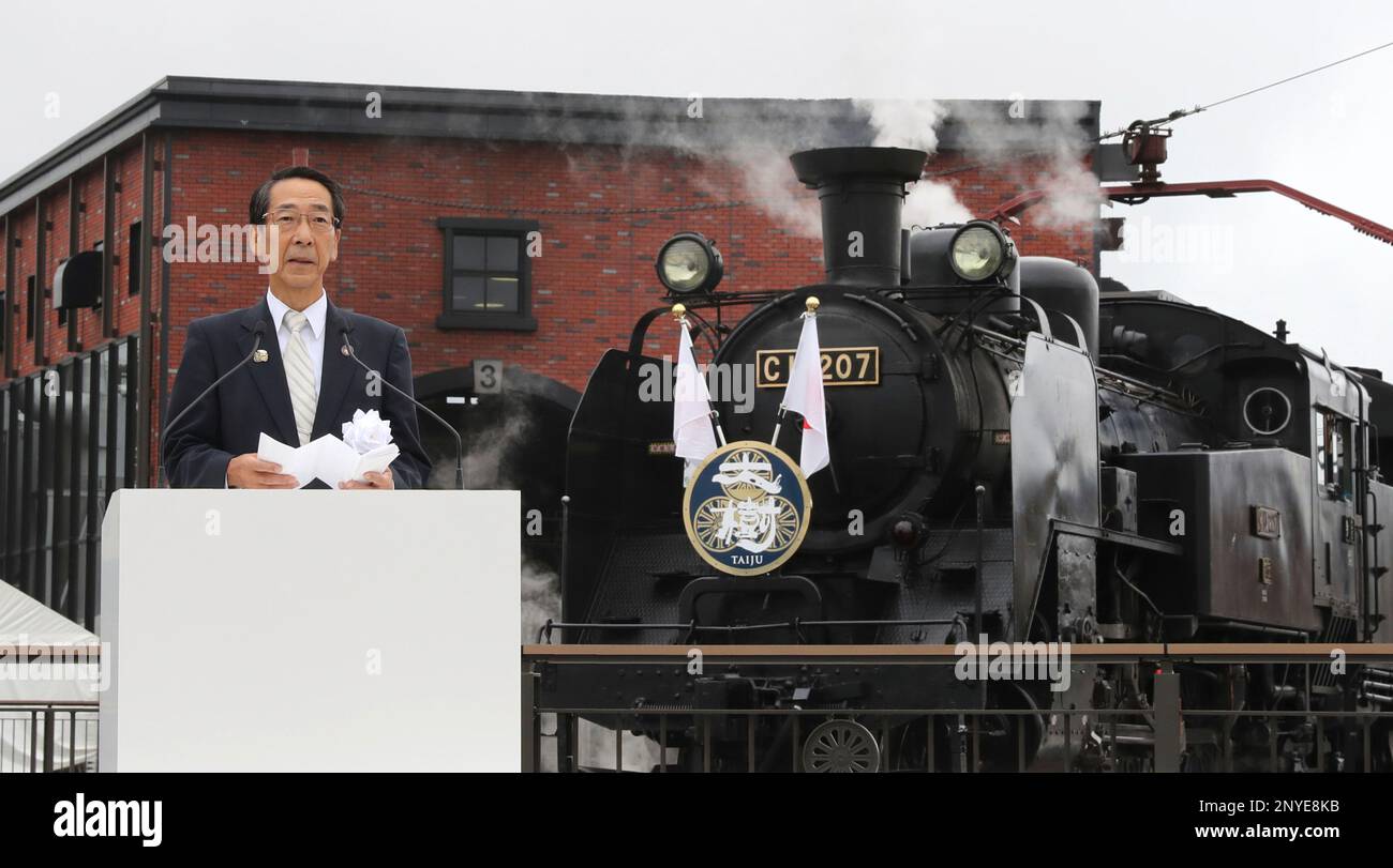 Taiju, a steam locomotive train, debuts at Shimo-Imaichi Station on ...