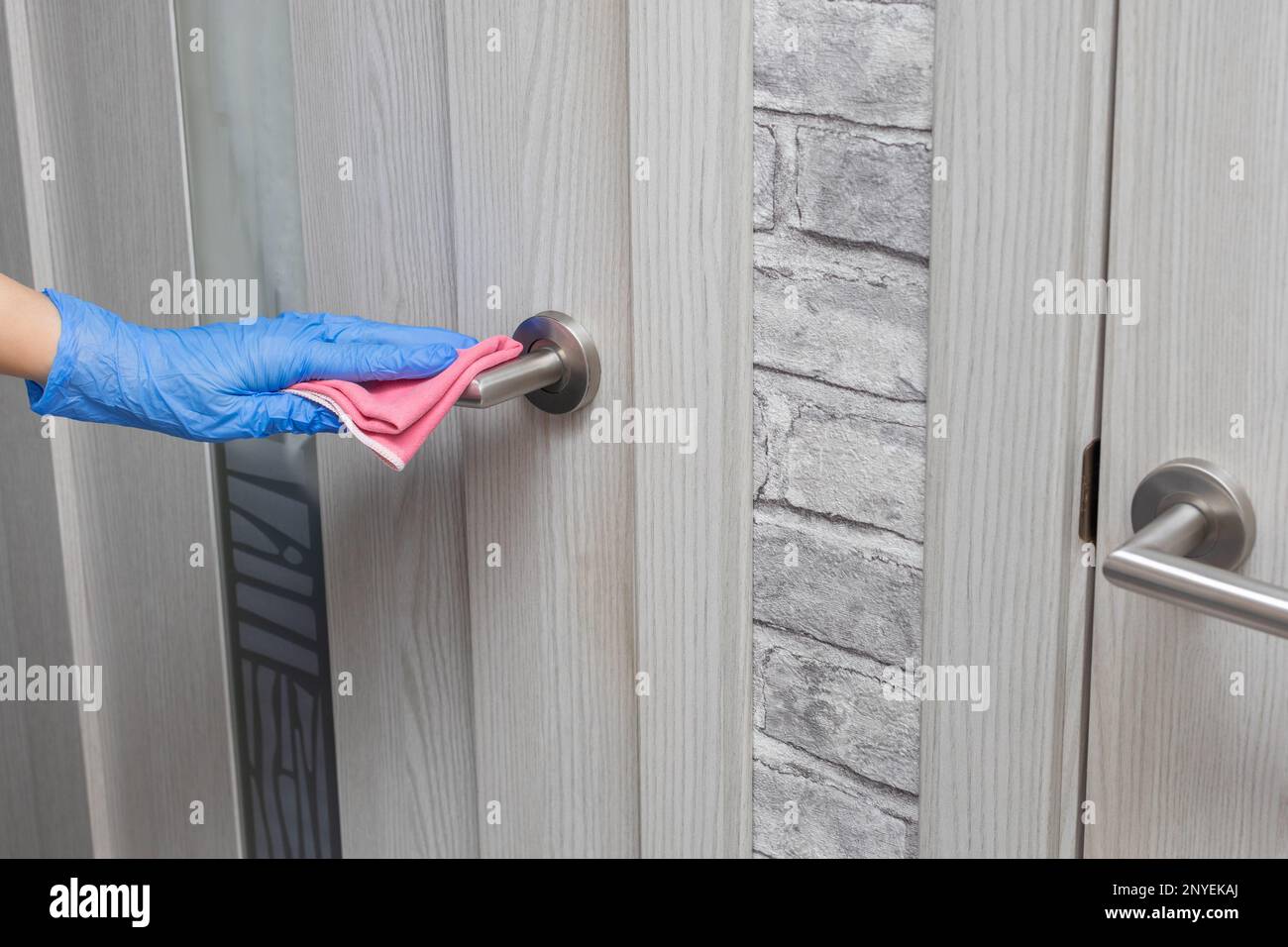 Wet door handle hi-res stock photography and images - Alamy