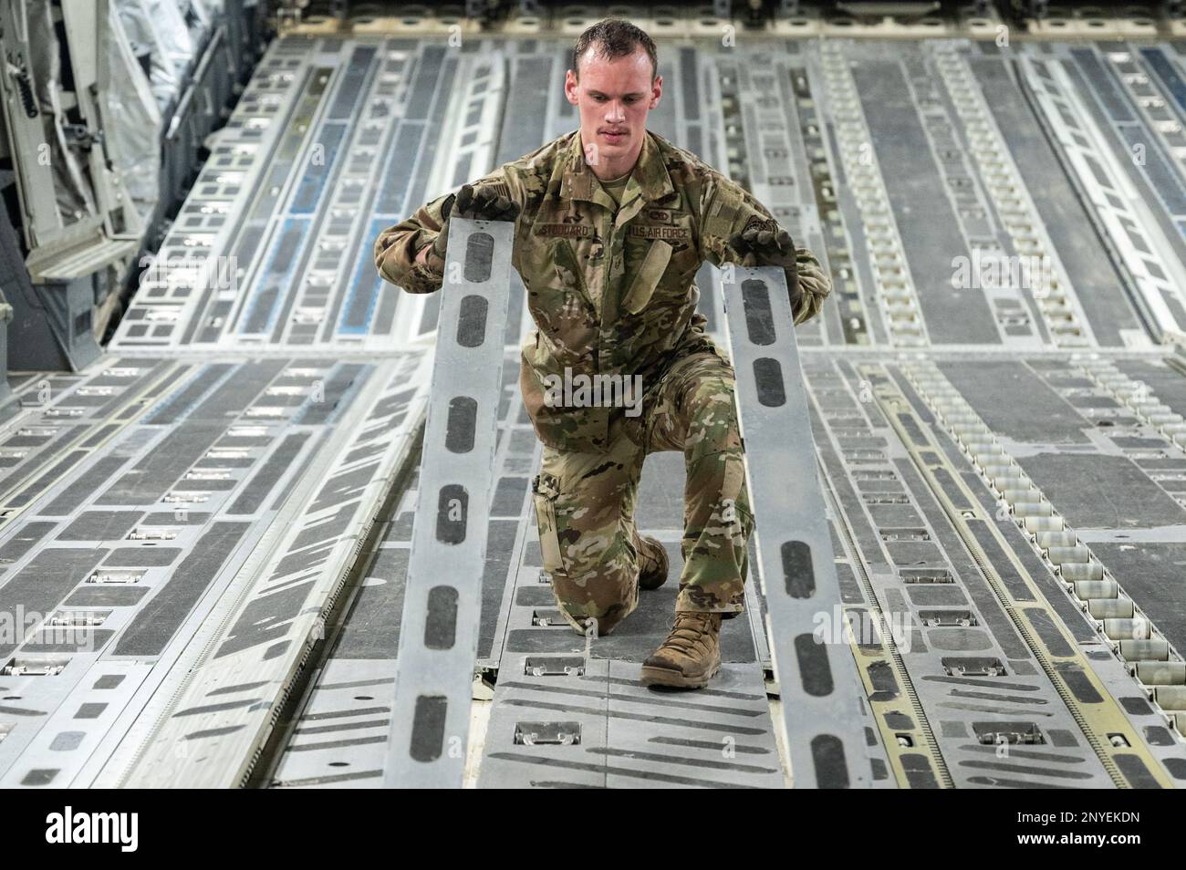 U.S. Air Force Staff Sgt. Shane Stoddard, 8th Expeditionary Airlift ...