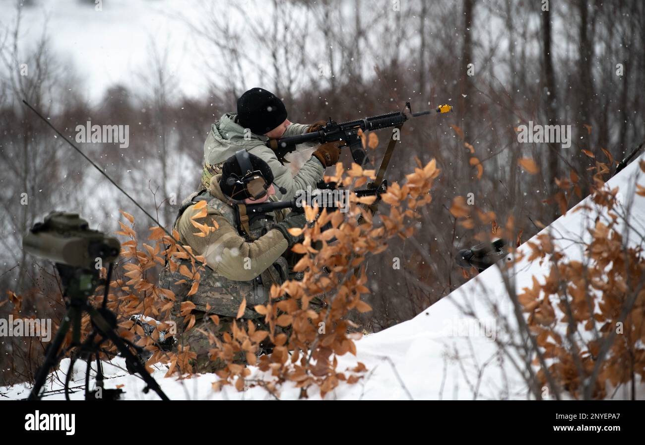 Members of the 1-120th Field Artillery Regiment forward observers ...