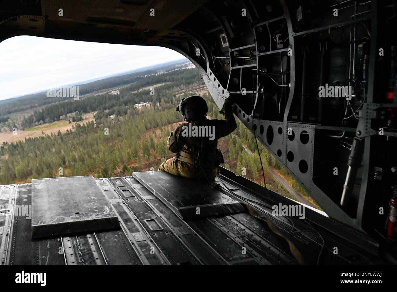 Washington National Guard Soldiers with 1st Battalion, 168th General ...