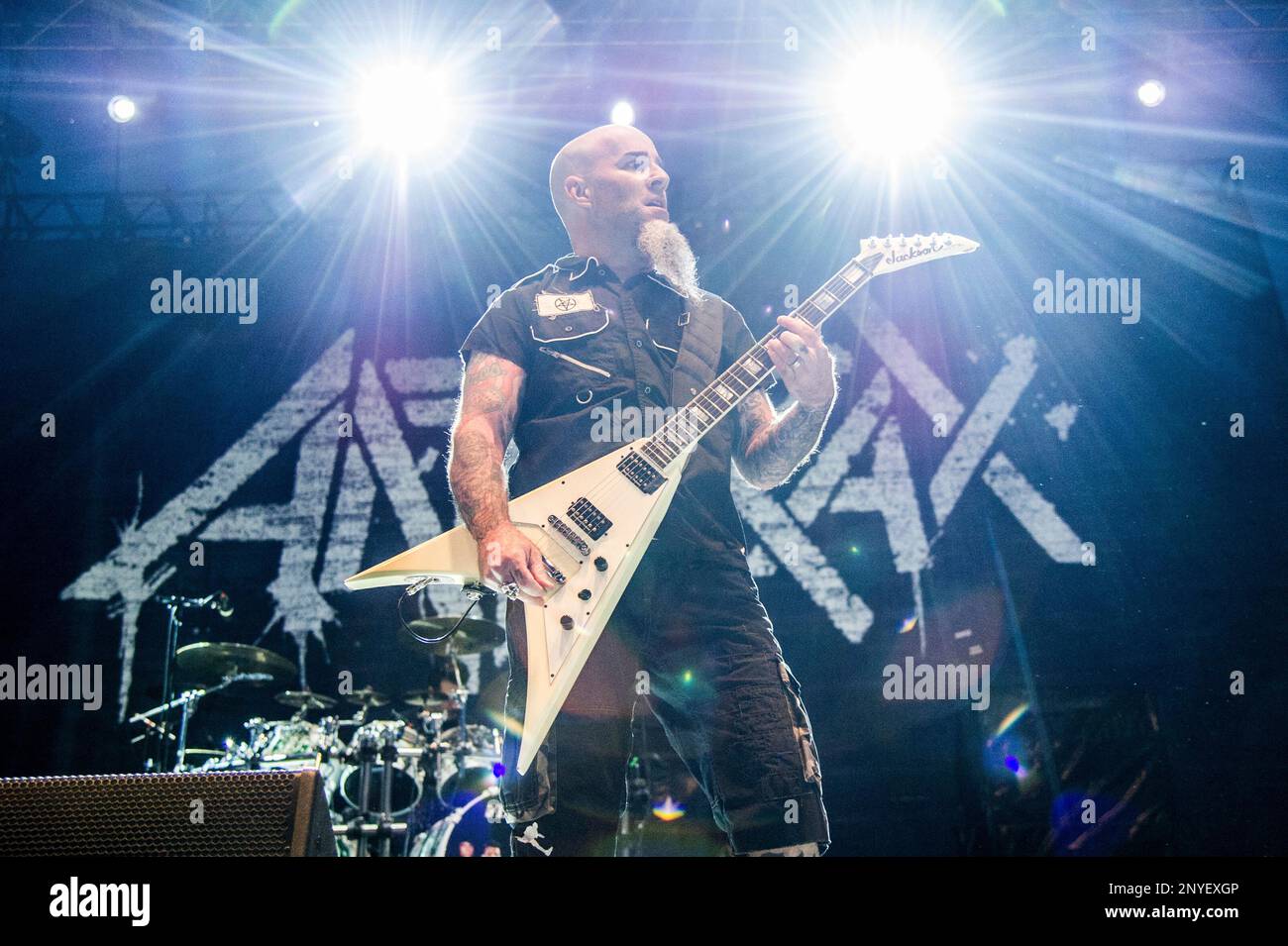 Scott Ian Rosenfeld of Anthrax performs during Riot Fest at Douglas ...