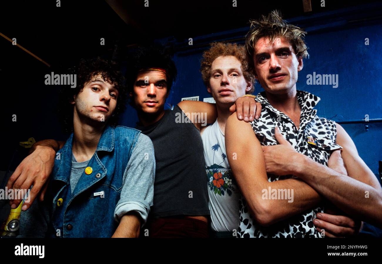 Doe Maar photoshoot in Paradiso, Amsterdam. Most right: Henny Vrienten ...