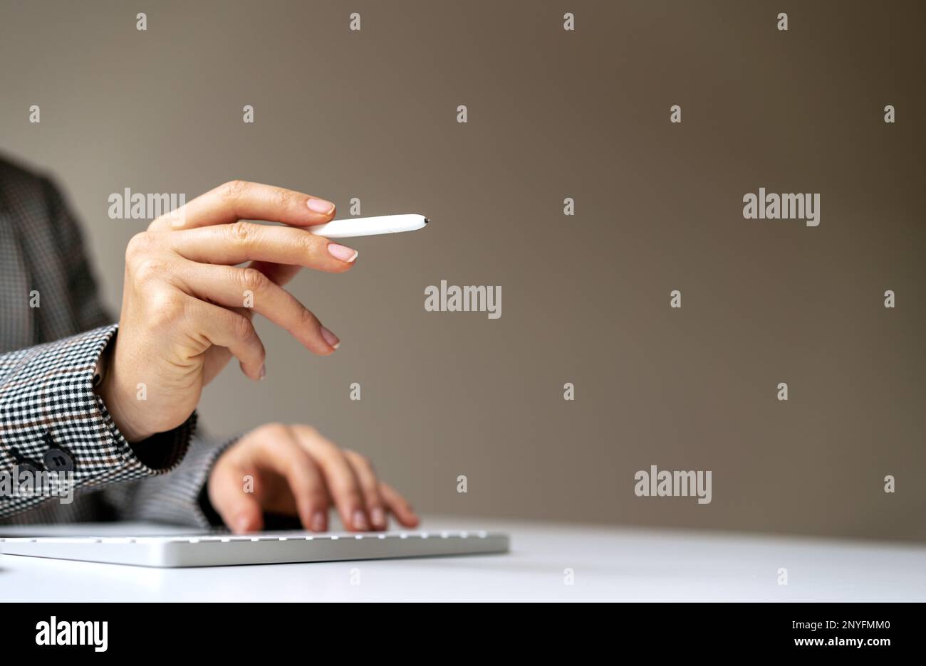 Person using stylus digital hi-res stock photography and images - Alamy