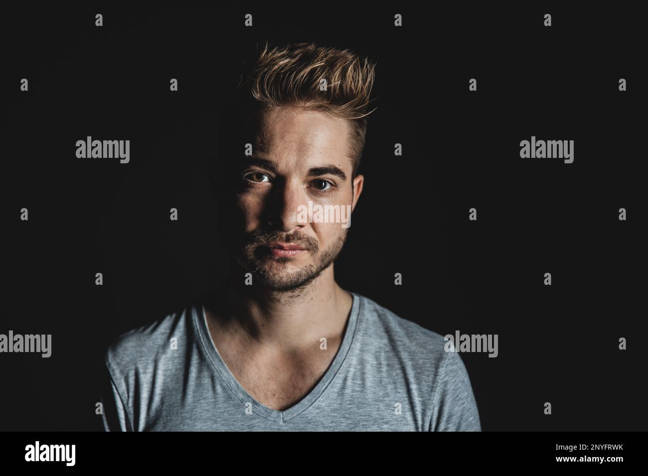 Confident looking man hi-res stock photography and images - Alamy
