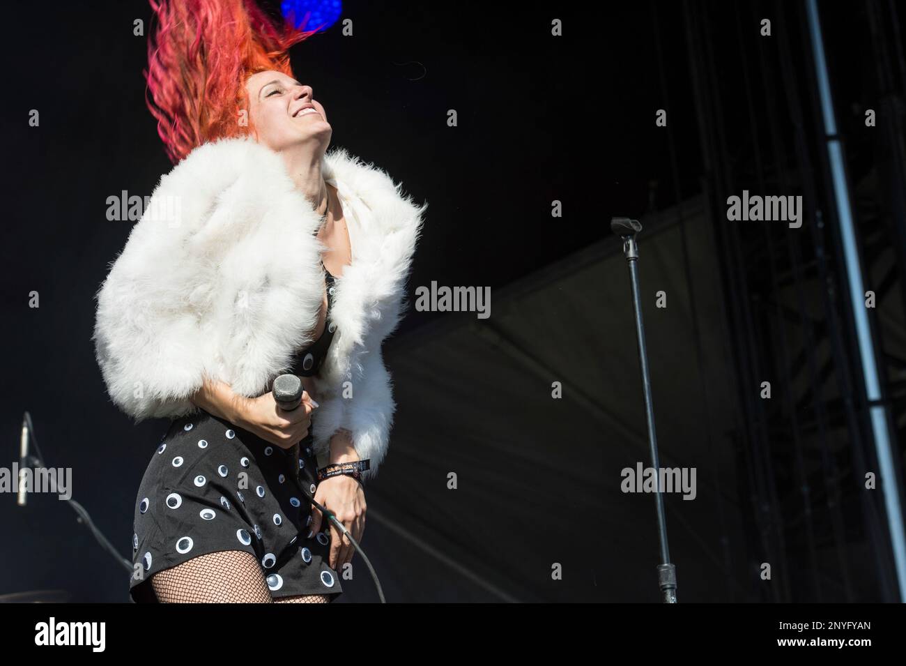 Lizzy Plapinger of MS MR performs during Lollapalooza at Grant Park on ...