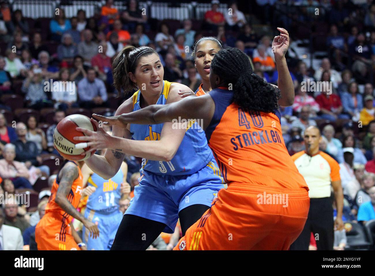 UNCASVILLE, CT - JULY 25: Chicago Sky center Stefanie Dolson (31 ...