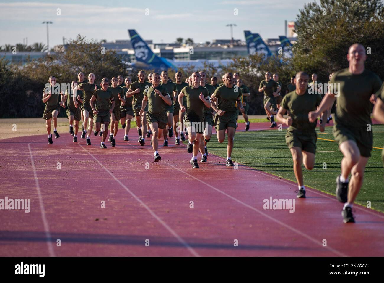 U.S. Marine Corps recruits with Golf Company, 2nd Recruit Training ...