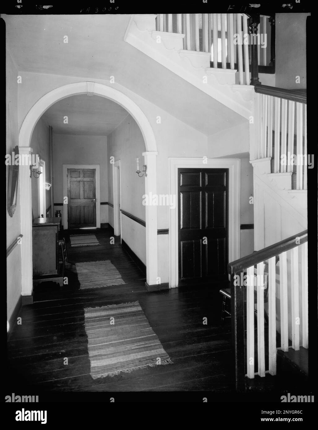 Rising Sun Tavern, hallway, Fredericksburg, Virginia. Carnegie Survey ...