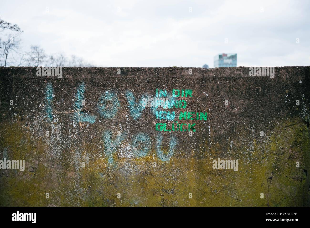 Must i paint a picture hi-res stock photography and images - Alamy