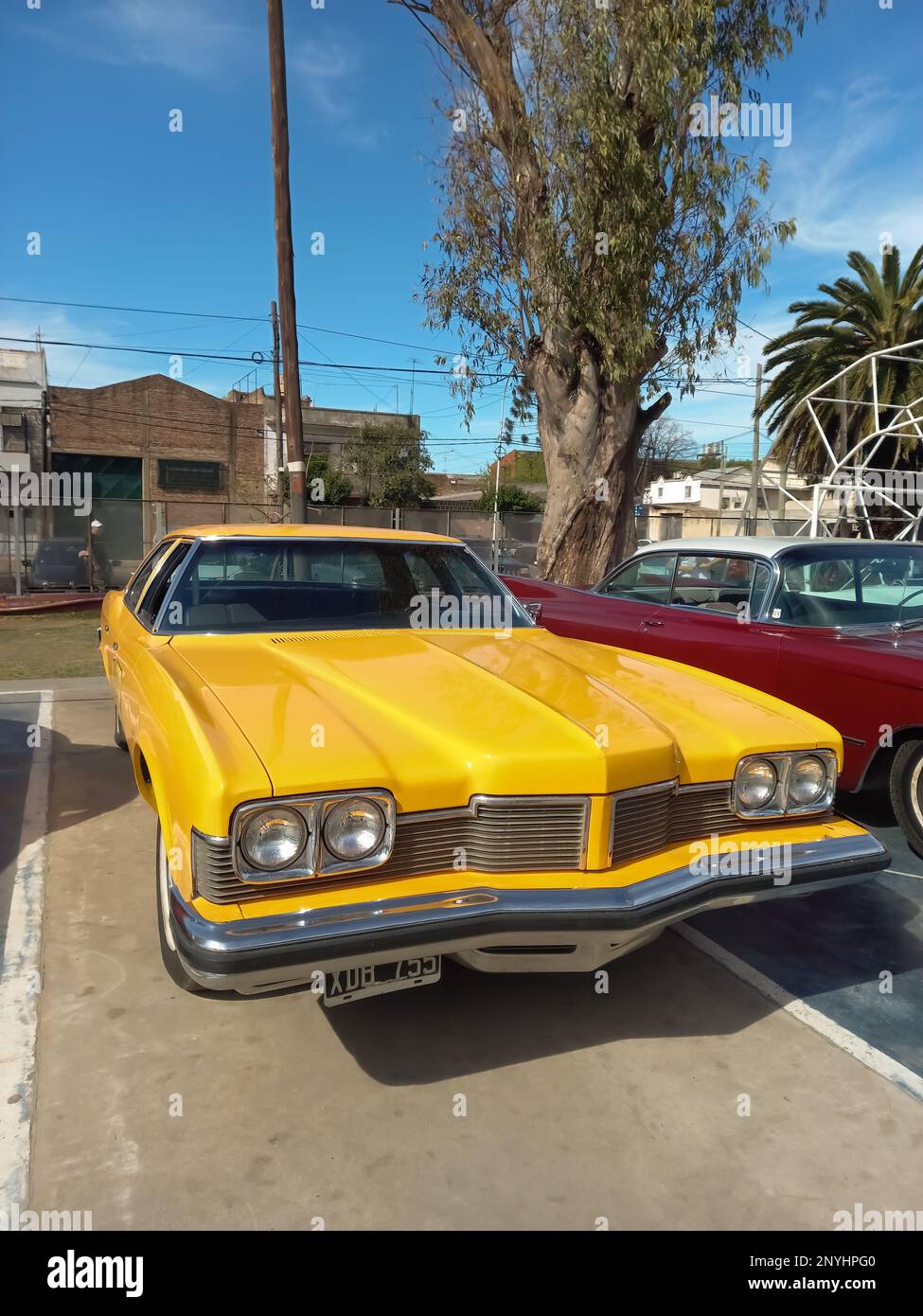 Lanus, Argentina - Sept 24, 2022: Old 1973 Pontiac Catalina 400 four ...