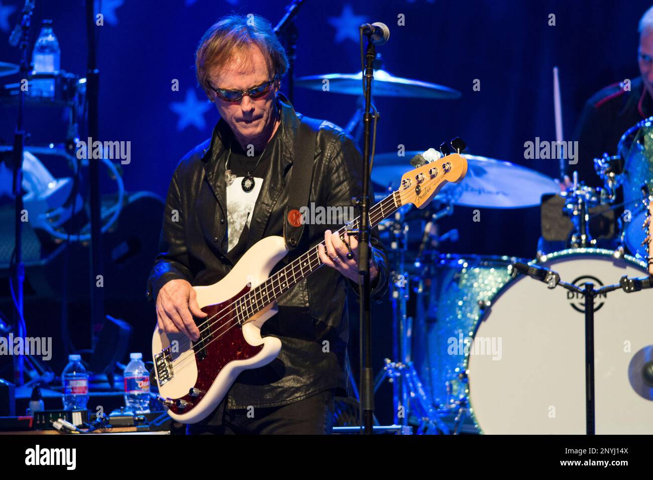 Richard Page performs in concert with Ringo Starr And His All Starr ...