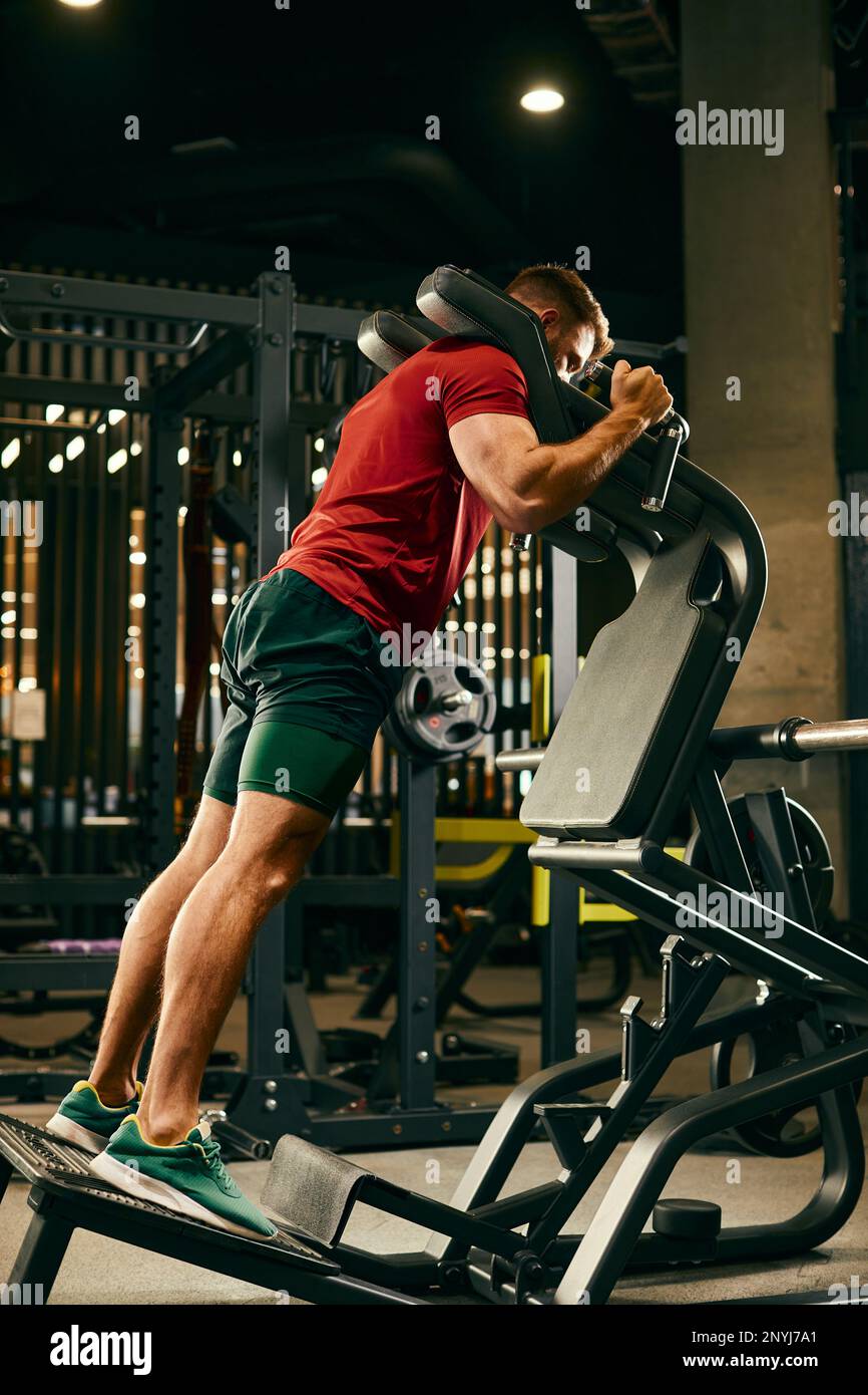 Quadriceps exercise hi-res stock photography and images - Alamy