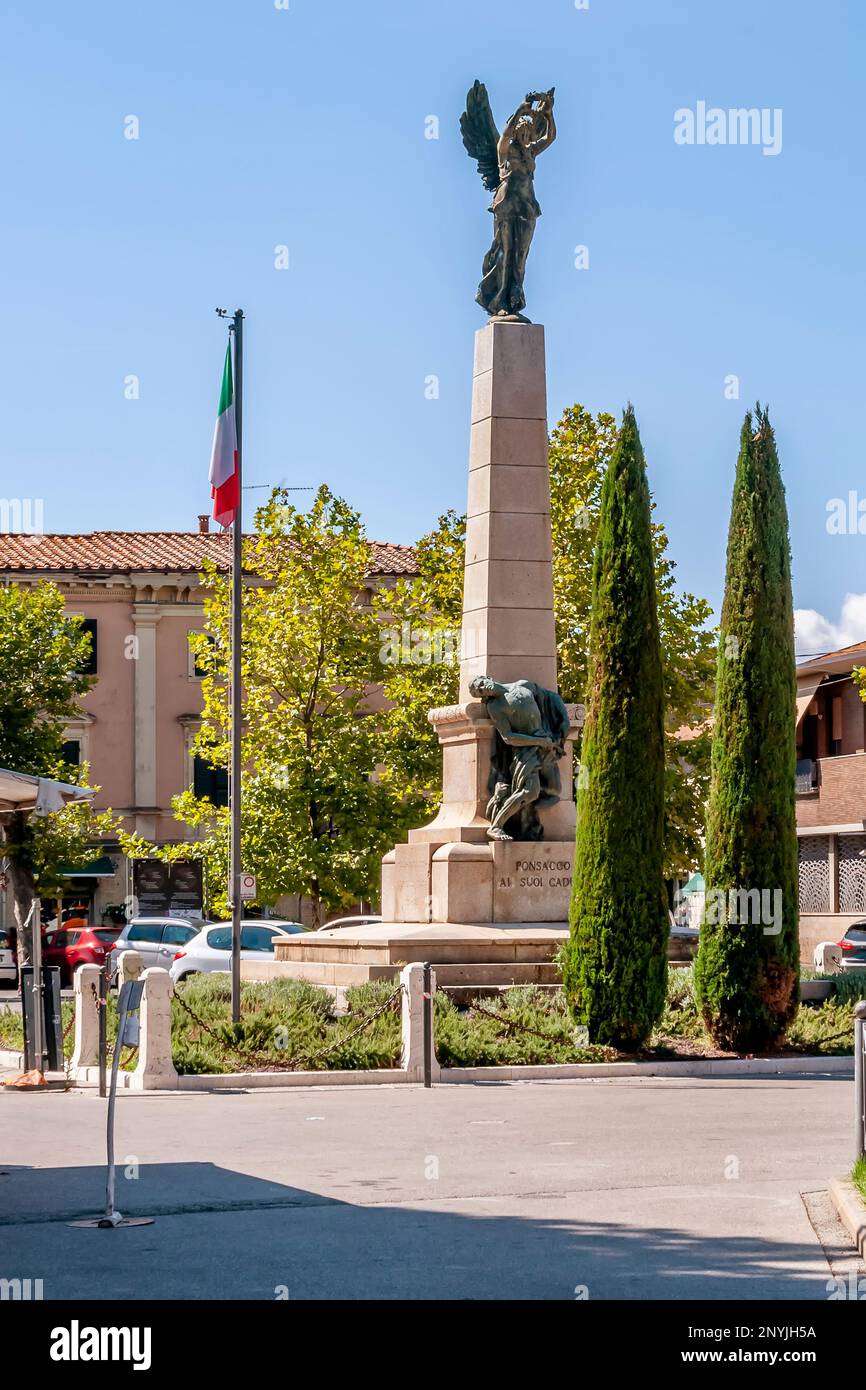 The war memorial in Piazza della Repubblica square, Ponsacco, Pisa ...