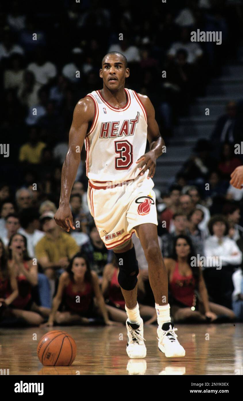 Miami Heat guard Steve Smith (3) drives up court during an NBA ...