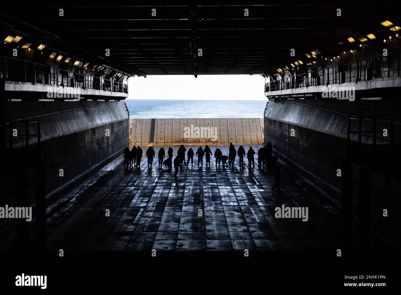 U.S. Navy Sailors, assigned to the Wasp-Class Amphibious Assault Ship ...