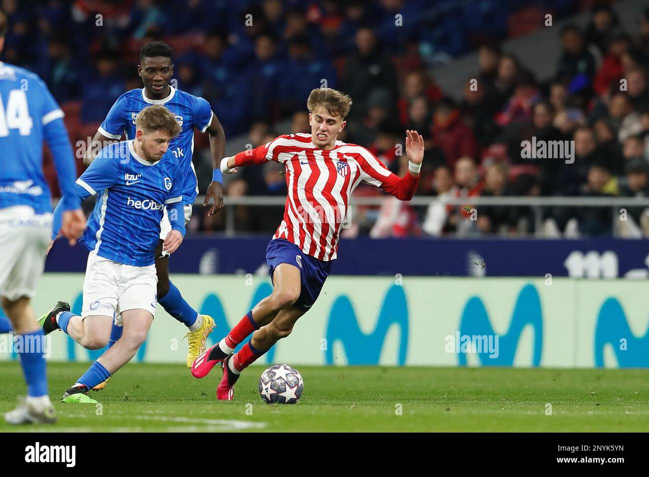 Niño atlético hi-res stock photography and images - Alamy