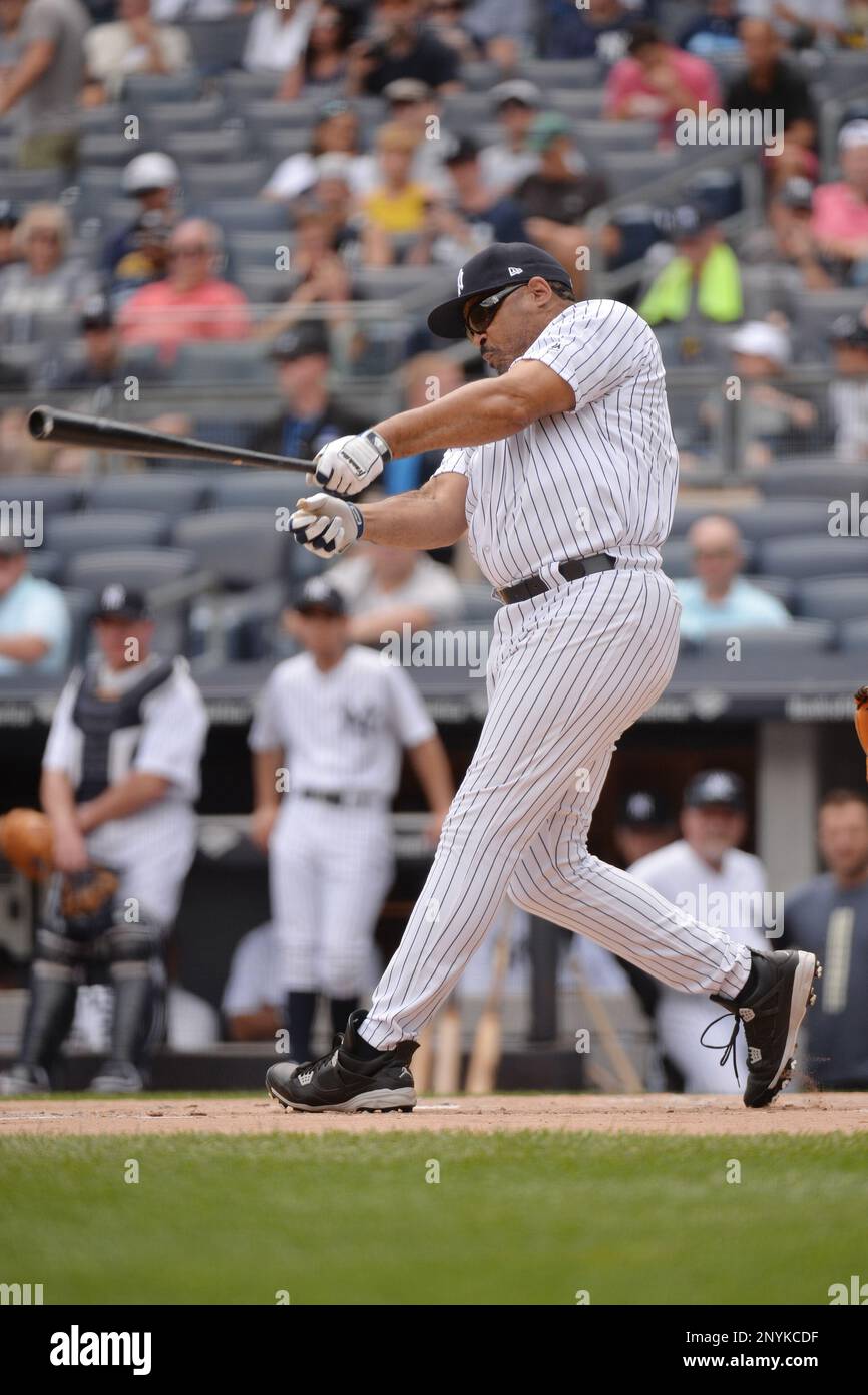 Former New York Yankees outfielder Jesse Barfield (29) during the ...