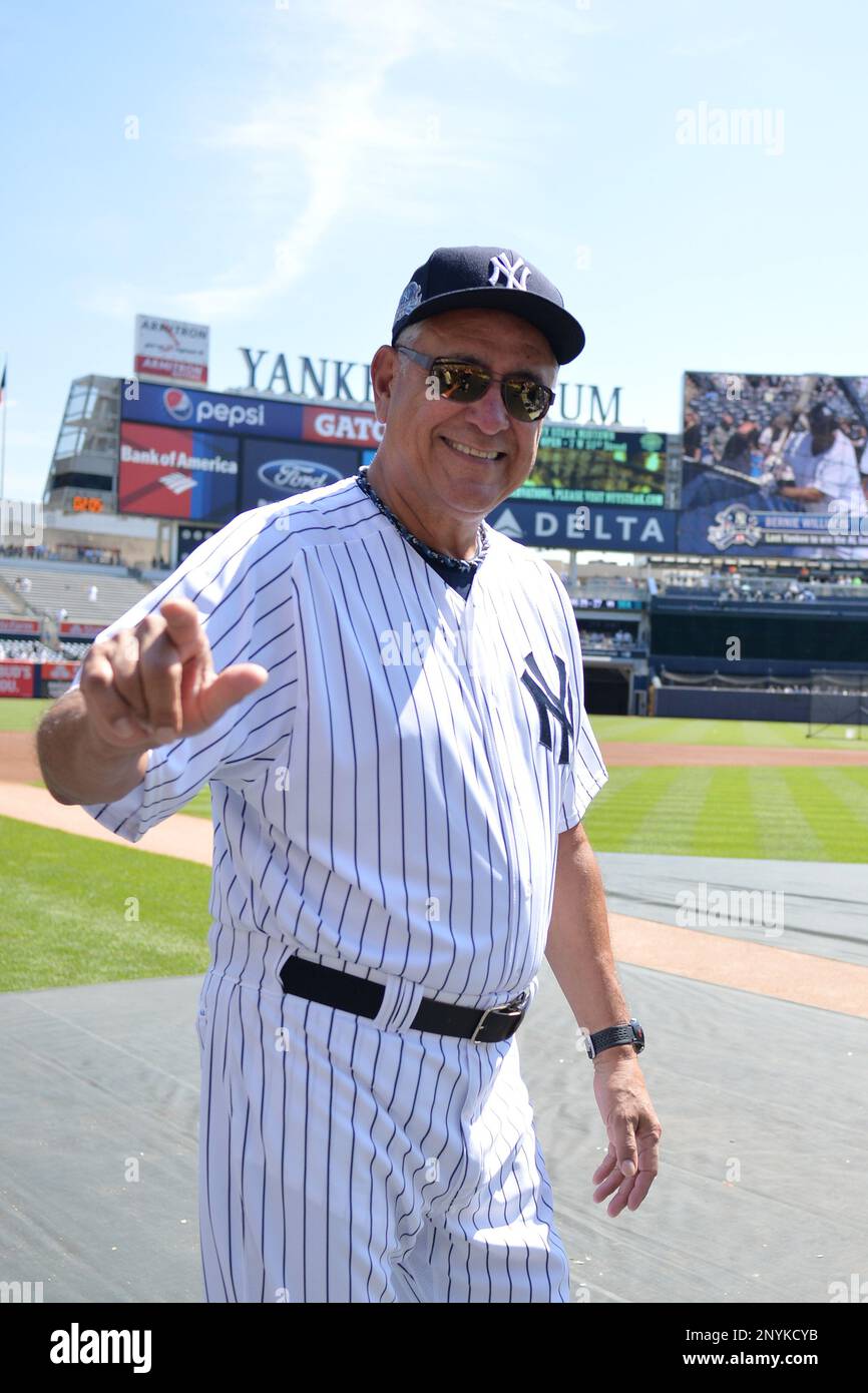 Former New York Yankees pitcher Mike Torrez (24) during the Seventy ...