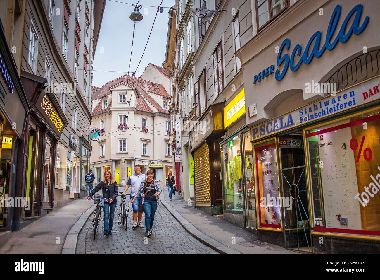 Graz cobbled street hi-res stock photography and images - Alamy