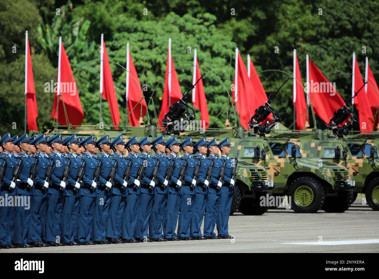 Chinese President Xi Jinping inspects the Chinese People's Liberation ...