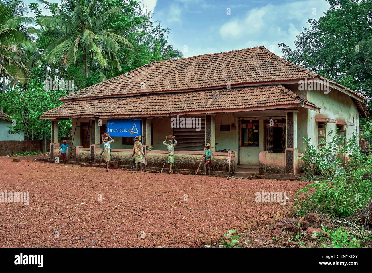 06 10 2009 Vintage Colonial Old House Sancordem village South Goa ...