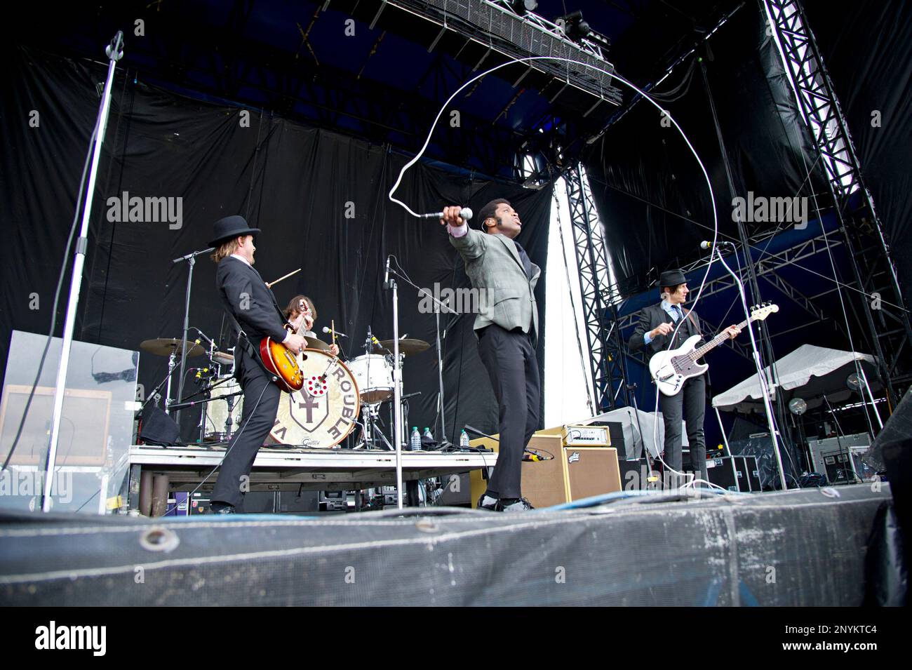 Nalle Colt and Ty Taylor of Vintage Trouble perform during the The ...