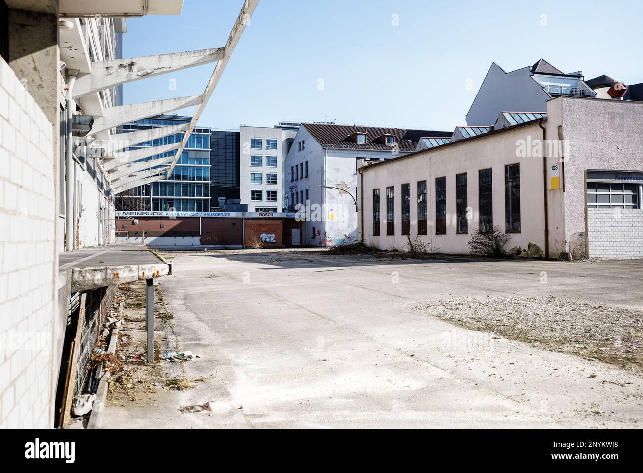 Munich, Germany. 02nd Mar, 2023. The fallow land behind Seidlstrasse 15 ...