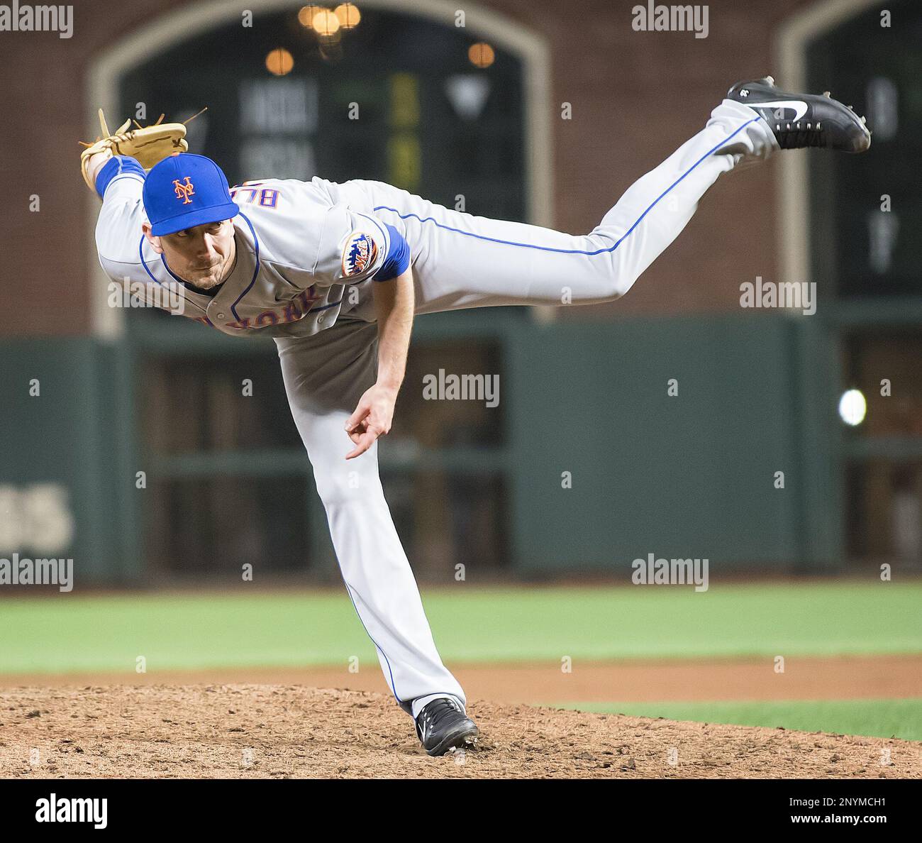 June 23, 2017: New York Mets relief pitcher Jerry Blevins (39) throwing ...