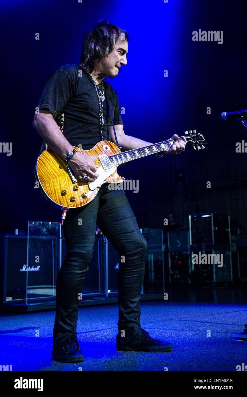 Dave Amato of REO Speedwagon performs at Riverbend Music Center on Aug ...