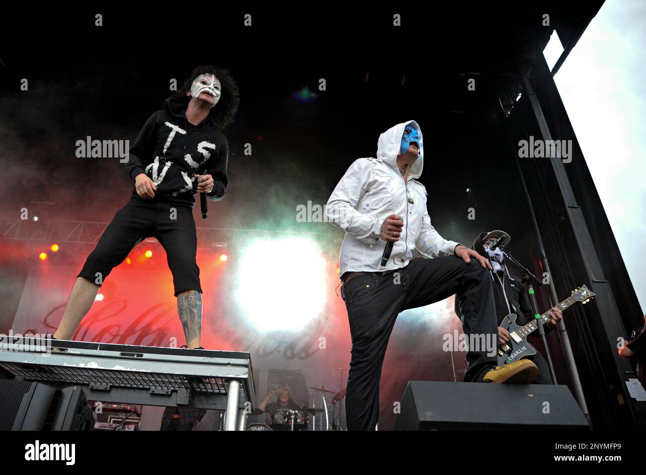 Da Kurlzz and Johnny 3 Tears of Hollywood Undead perform during the ...