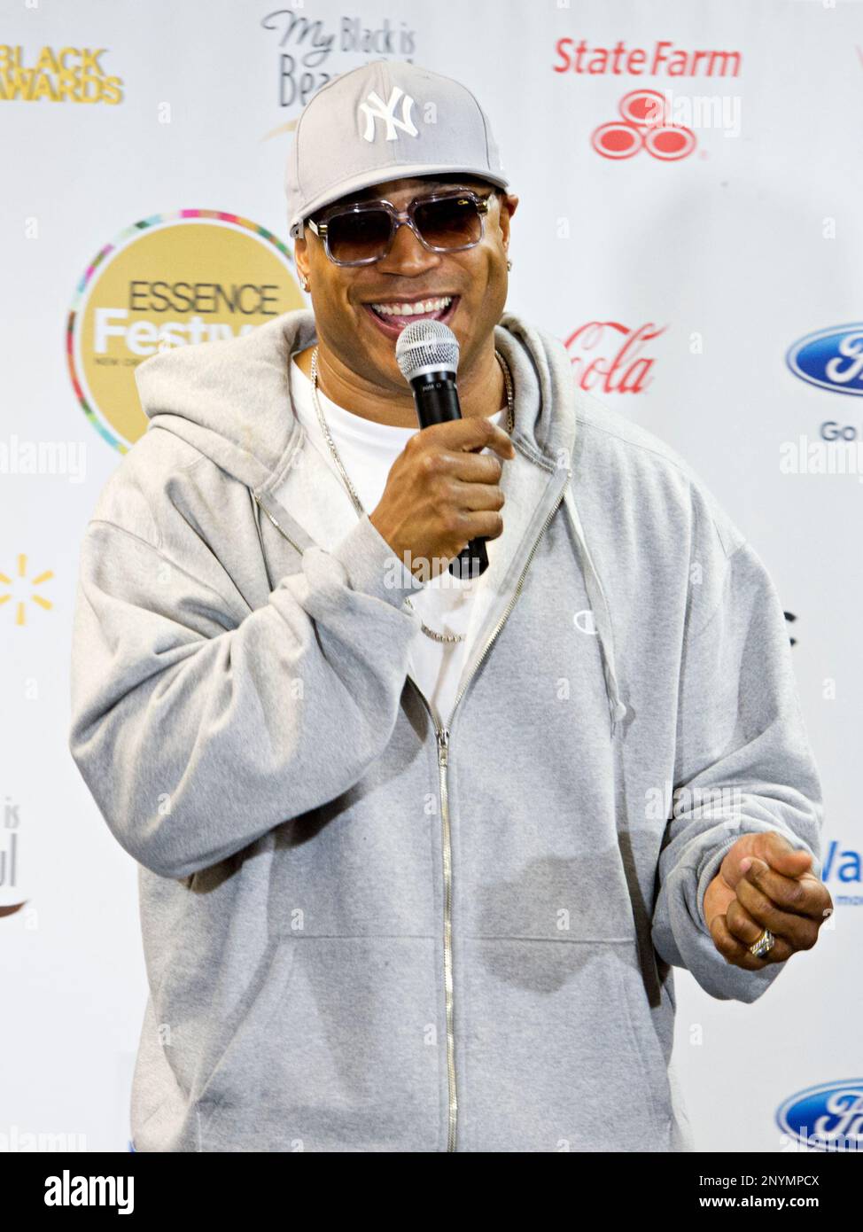 LL Cool J in the press room after his performance at the 2013 Essence ...