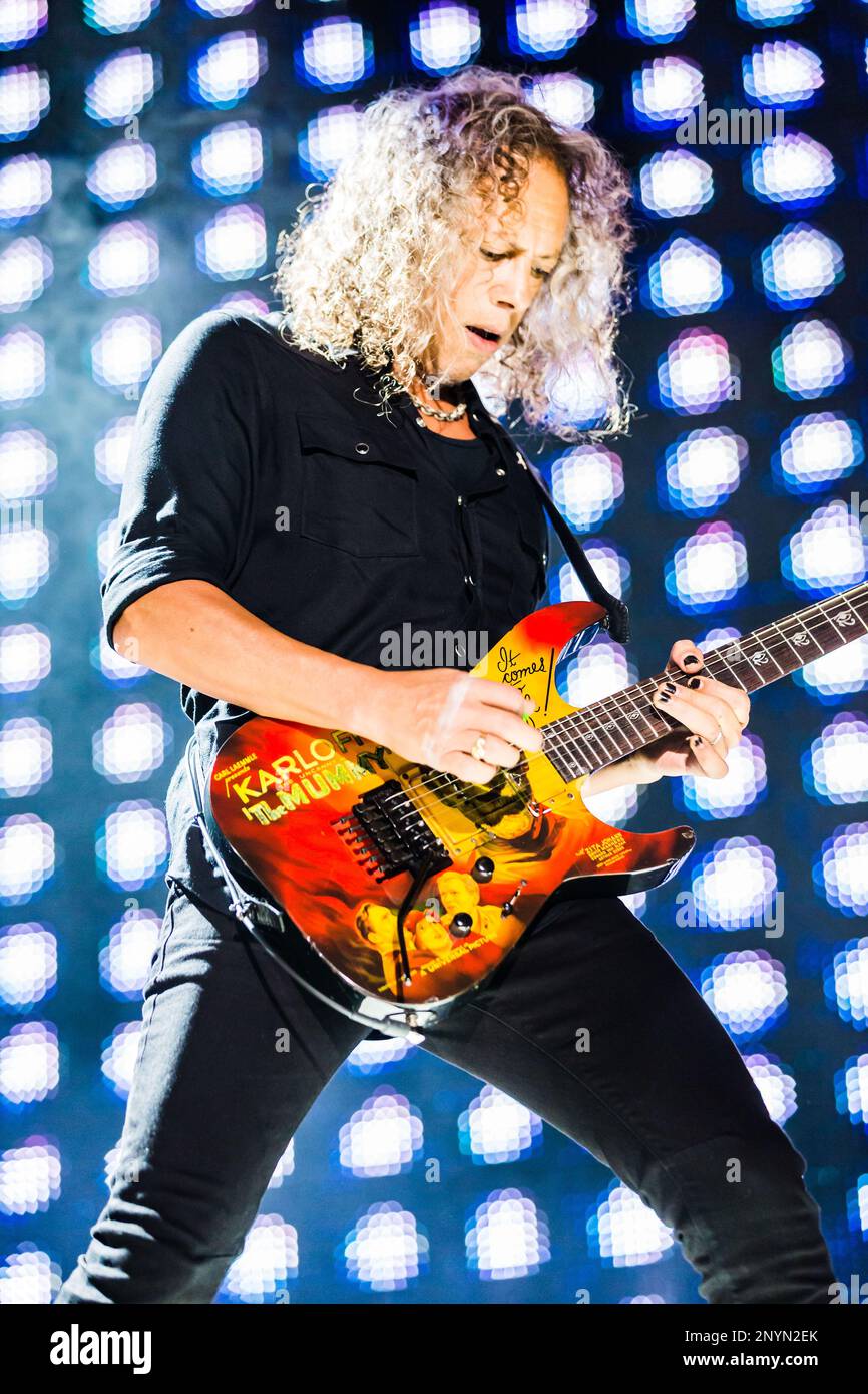 ARLINGTON, TX - JUNE 16: Lead guitarist Kirk Hammett of Metallica ...