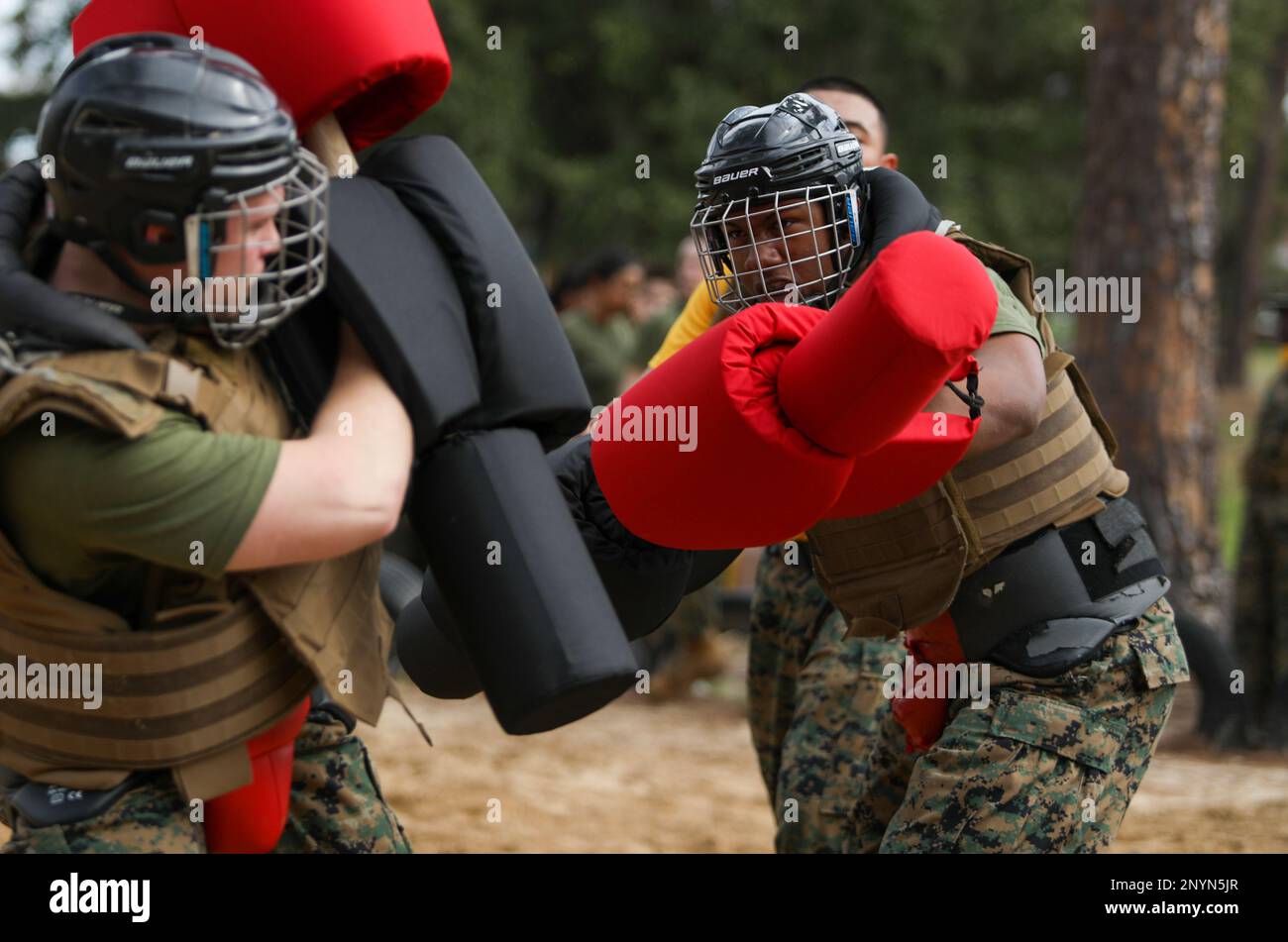 Recruits with Hotel Company, 2nd Recruit Training Battalion, practice ...