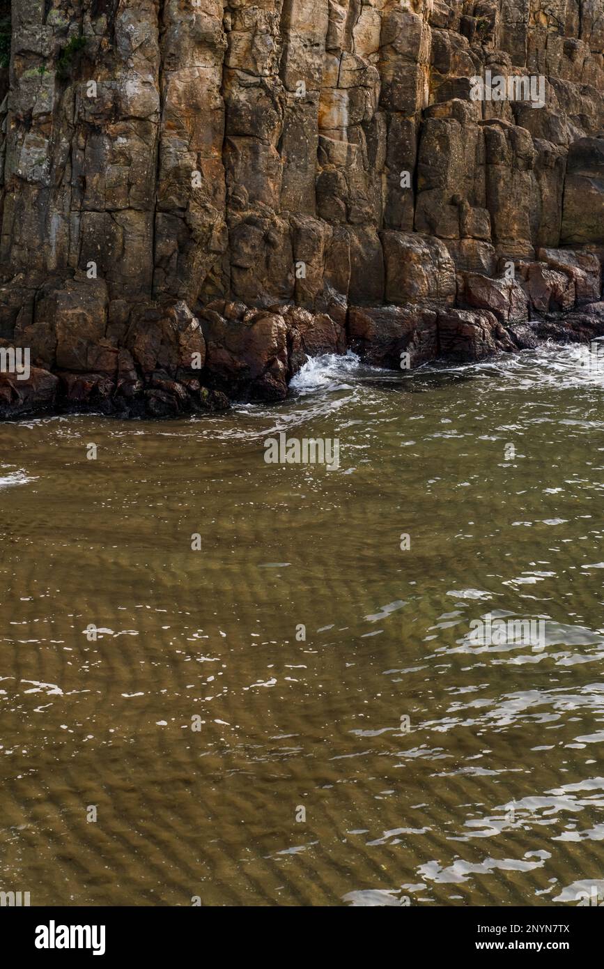 Lav sutunlari hi-res stock photography and images - Alamy