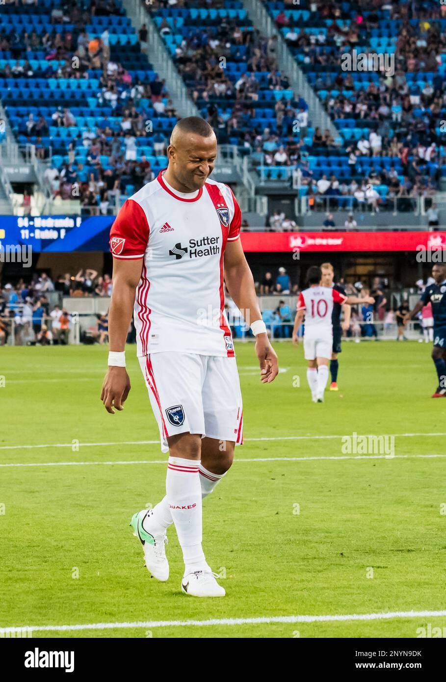 SAN JOSE, CA - JUNE 17:San Jose Earthquakes defender Victor Bernardez ...