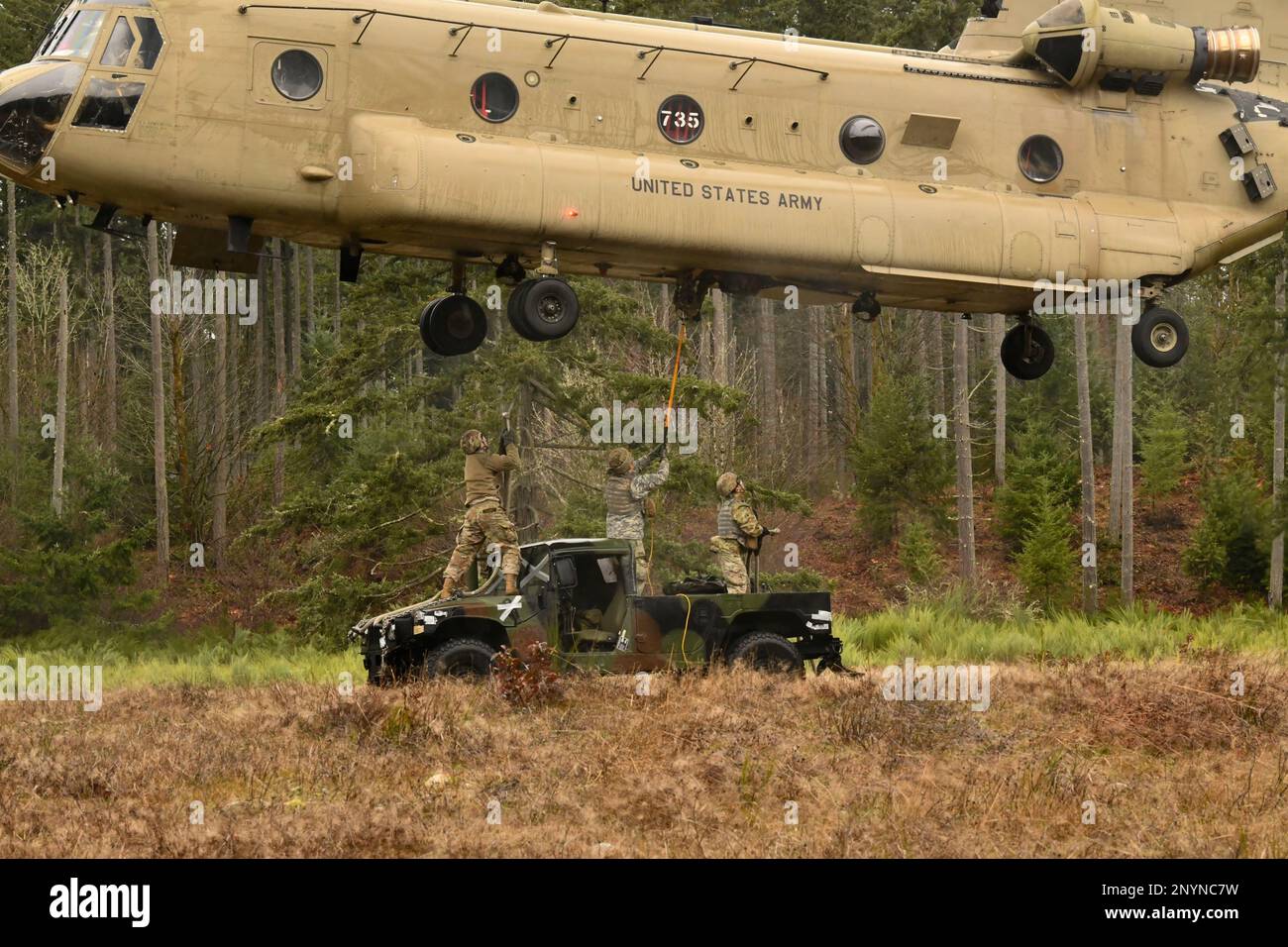 Washington National Guard Soldiers with the 898th Brigade Engineer ...