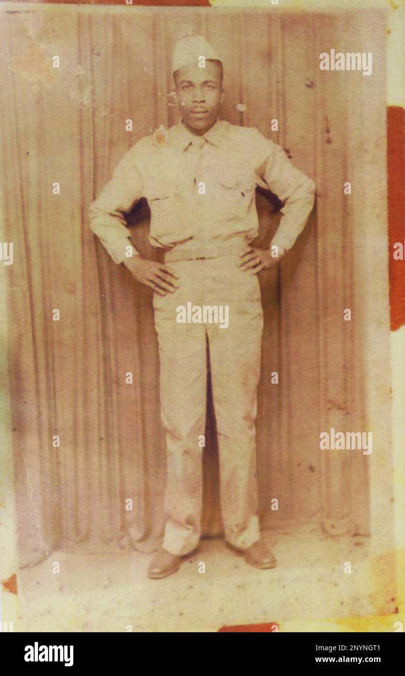 Sgt. First Class Roja Steele Sr., a mechanic with 3656th Transportation ...