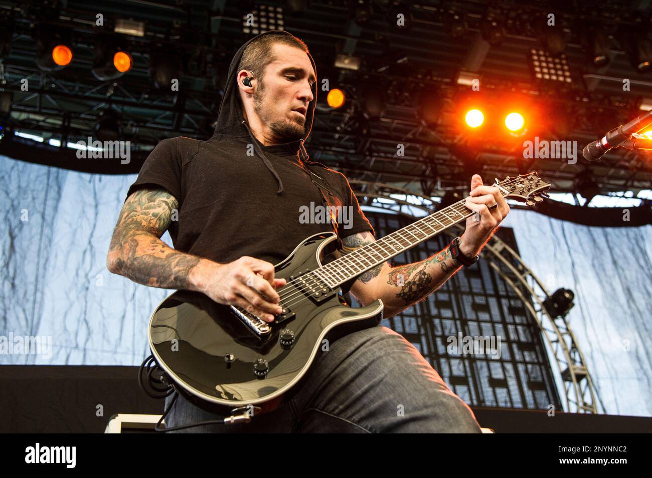 Clint Lowery of Sevendust performs during the Carnival of Madness at ...
