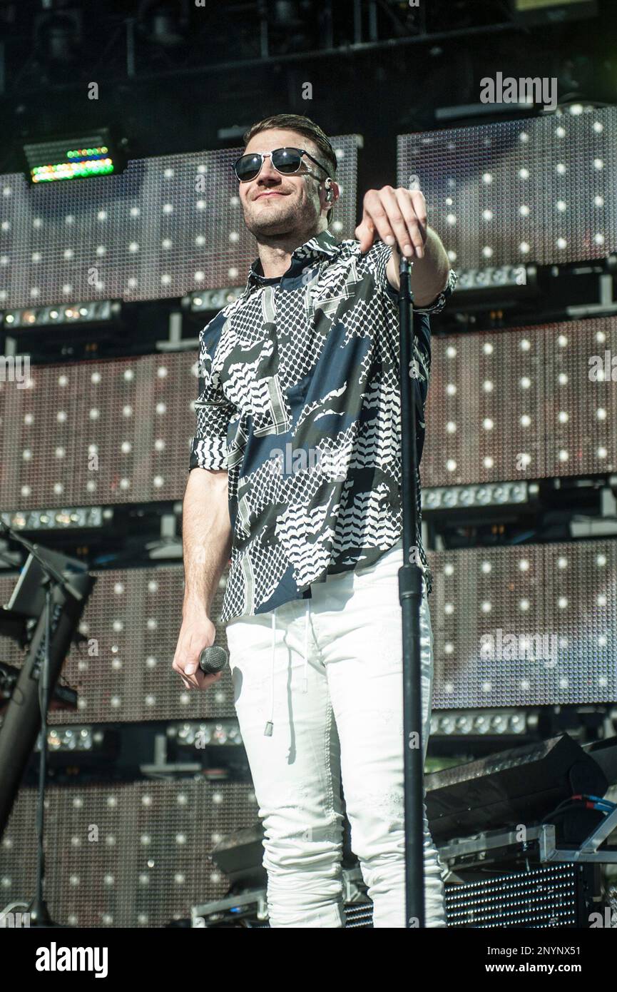 Sam Hunt performs during the 4th Annual ACM Party for a Cause Festival ...