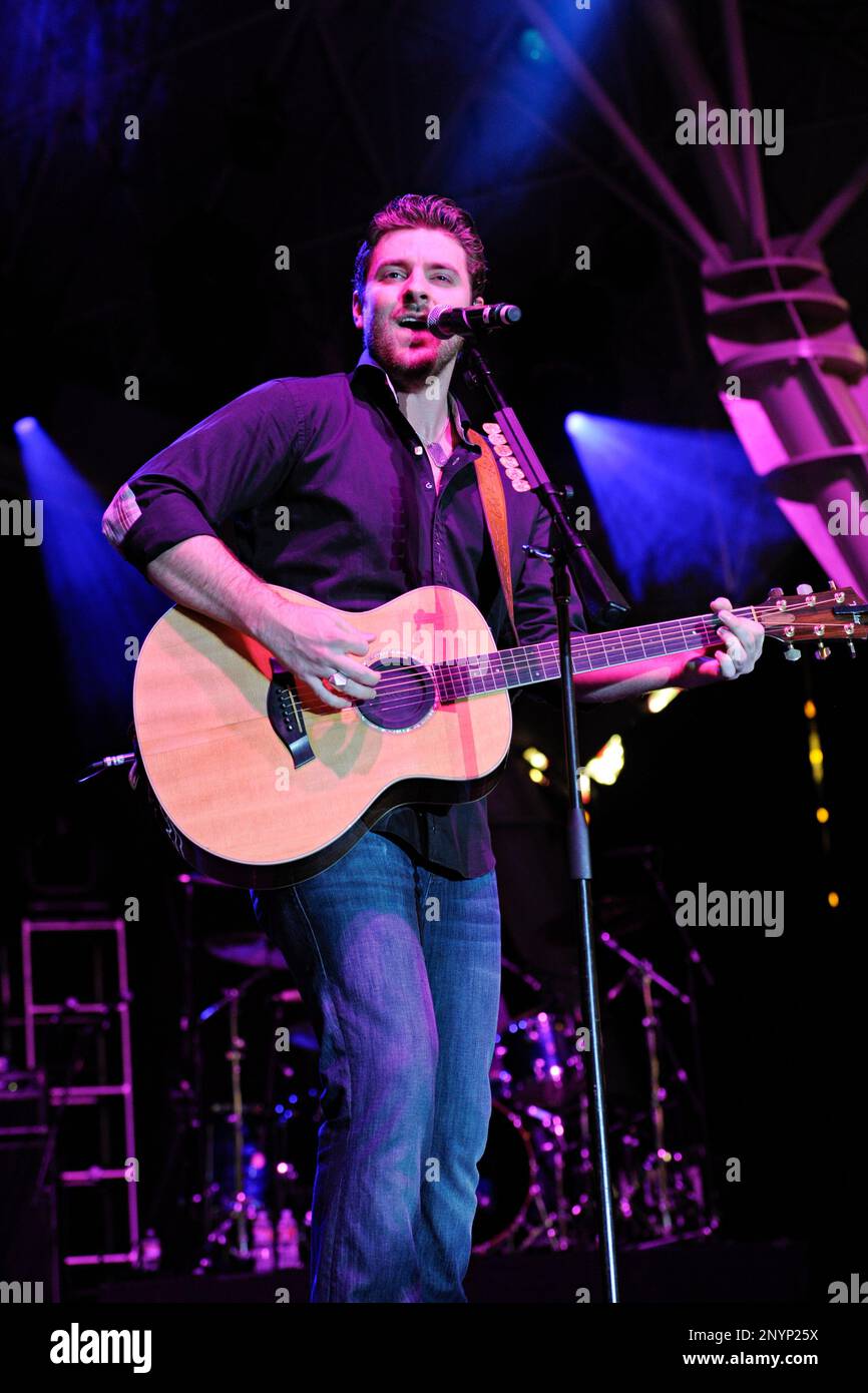 Chris Young performs during the ACM Concerts at Fremont Street ...