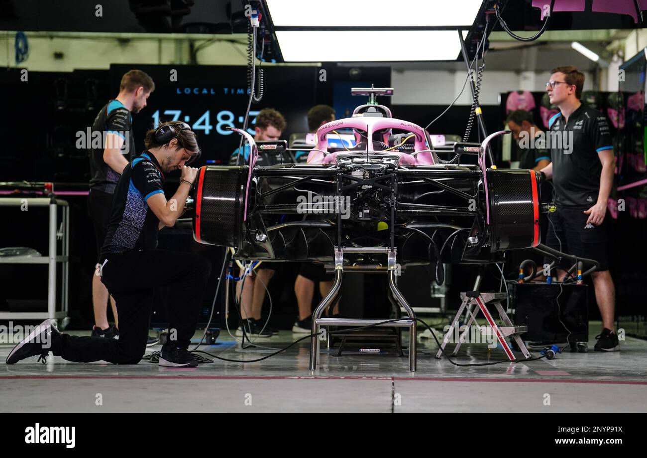 Alpine f1 mechanics hi-res stock photography and images - Alamy