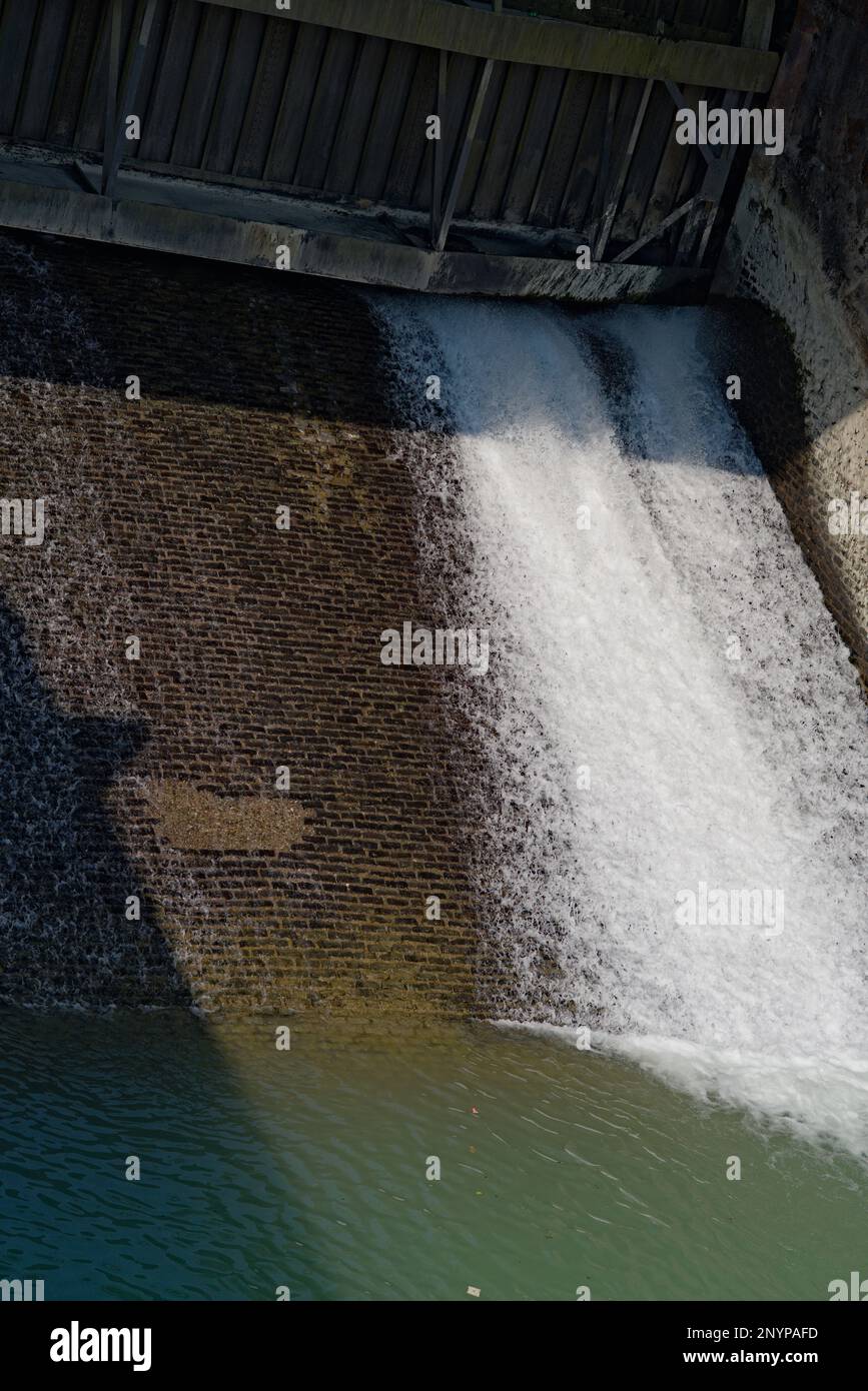 river dam controlling the flow of water through lock gates Stock Photo ...