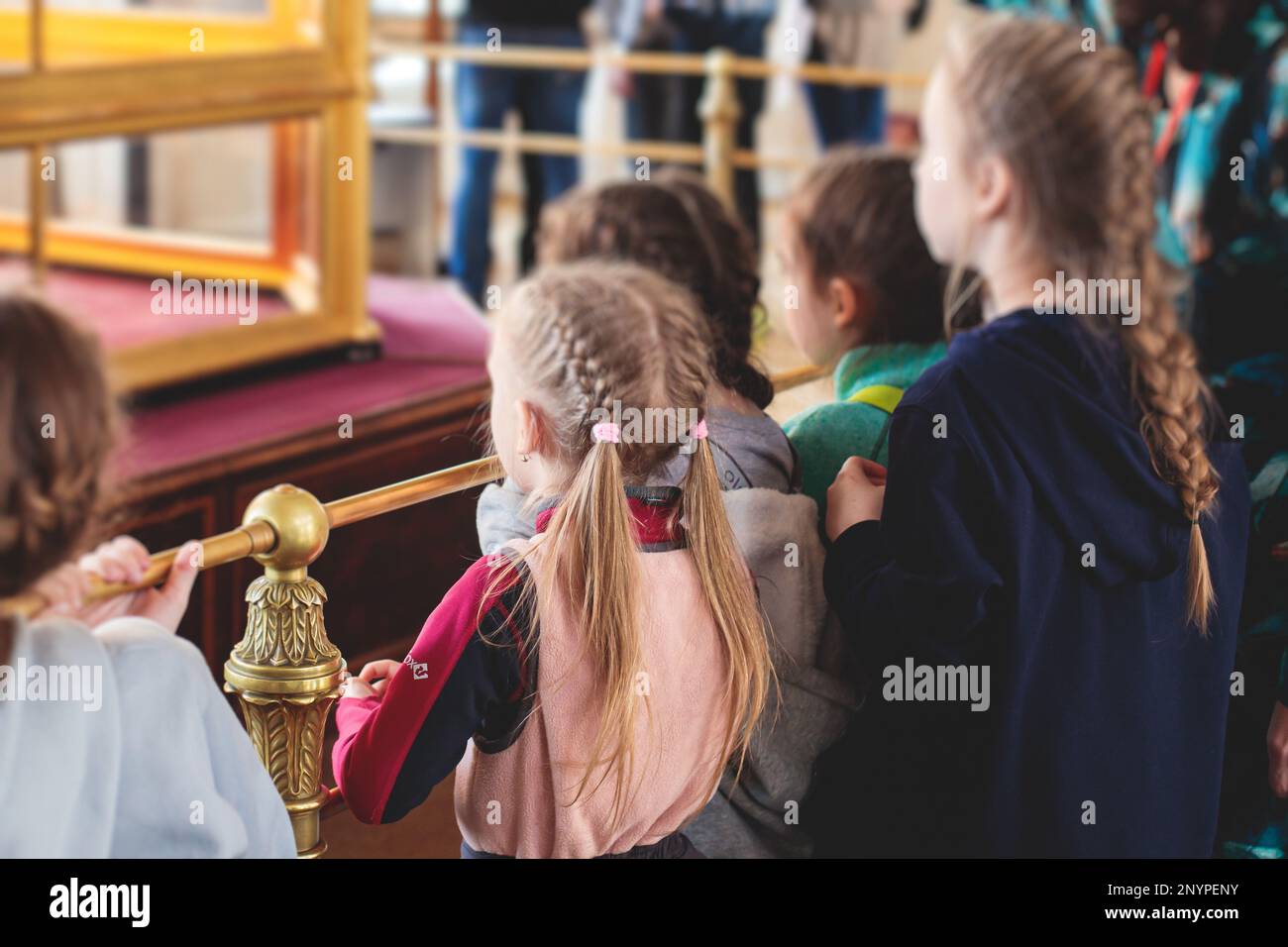 Group of kids children on excursion visit gallery museum with tour ...