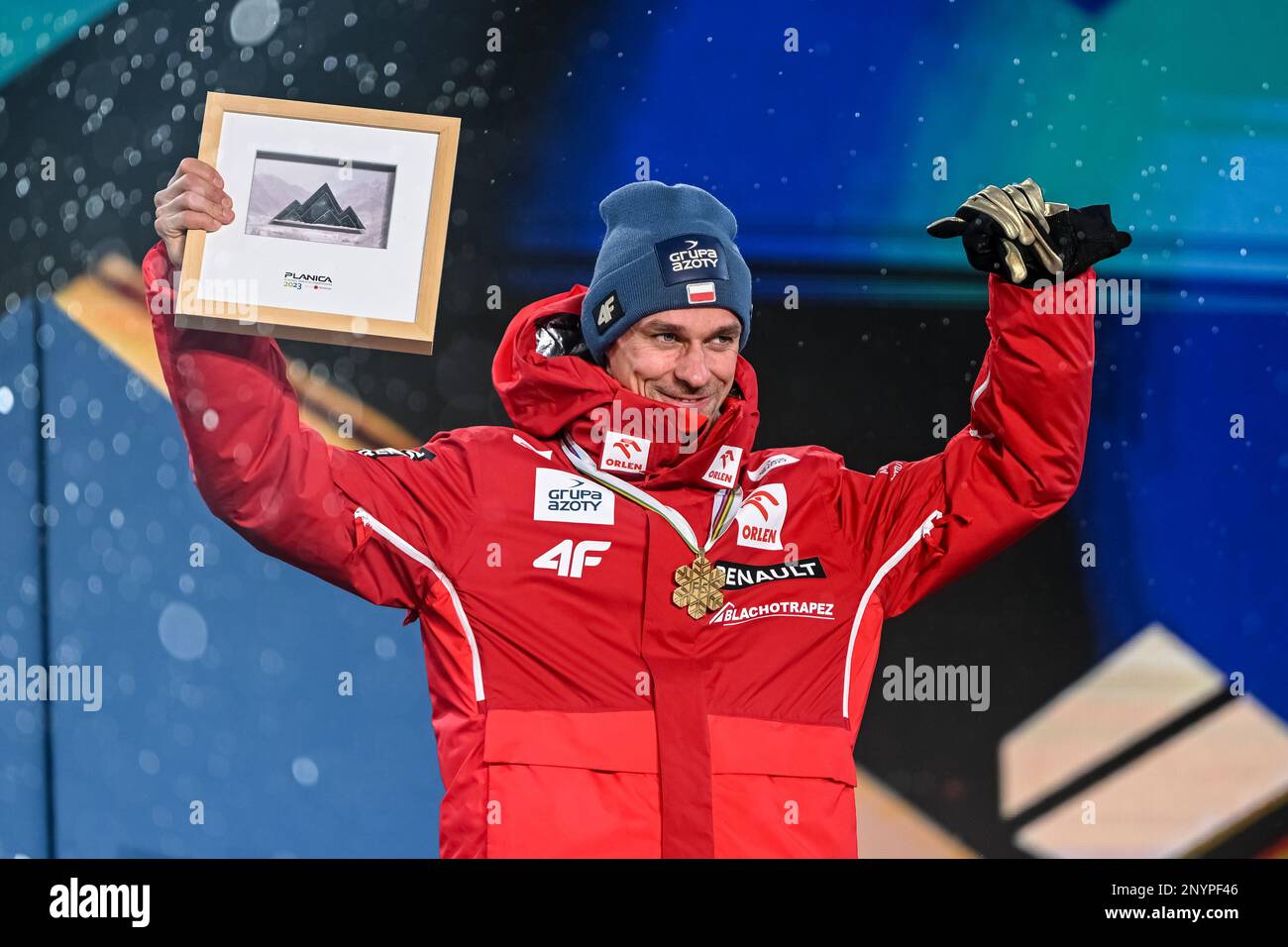 Men hs100 ski hi-res stock photography and images - Alamy