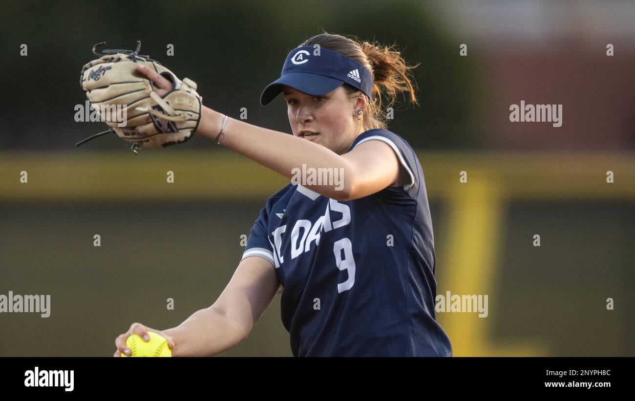 UC Davis starting pitcher Kenedi Brown (9) delivers a pitch during an ...