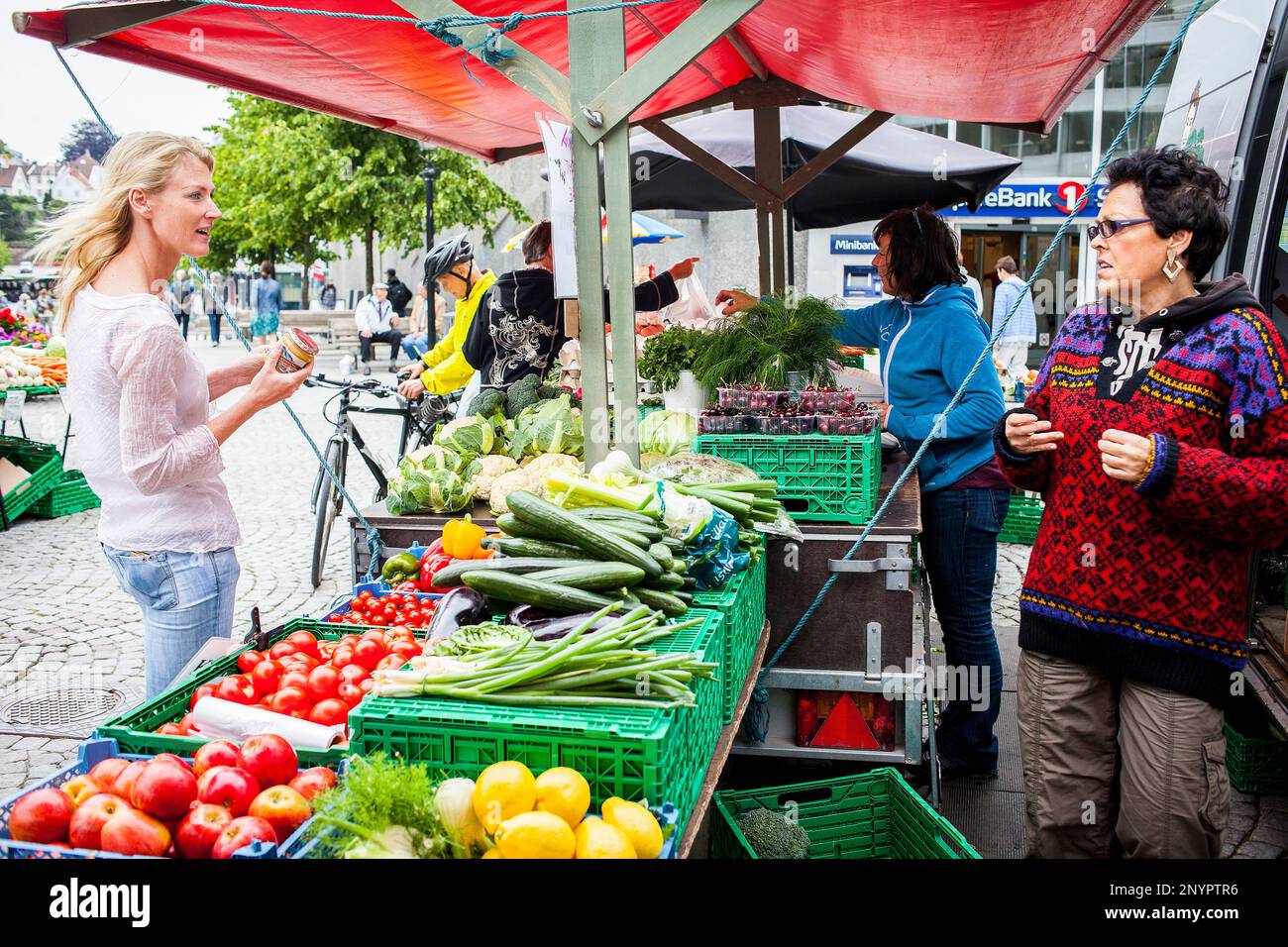 Market in front of Cathedral , Stavanger, Norway Stock Photo - Alamy