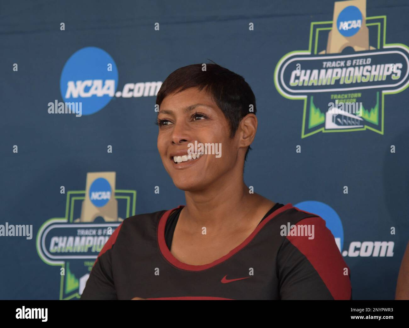 Southern California Trojans coach Caryl Smith Gilbert reacts during a ...
